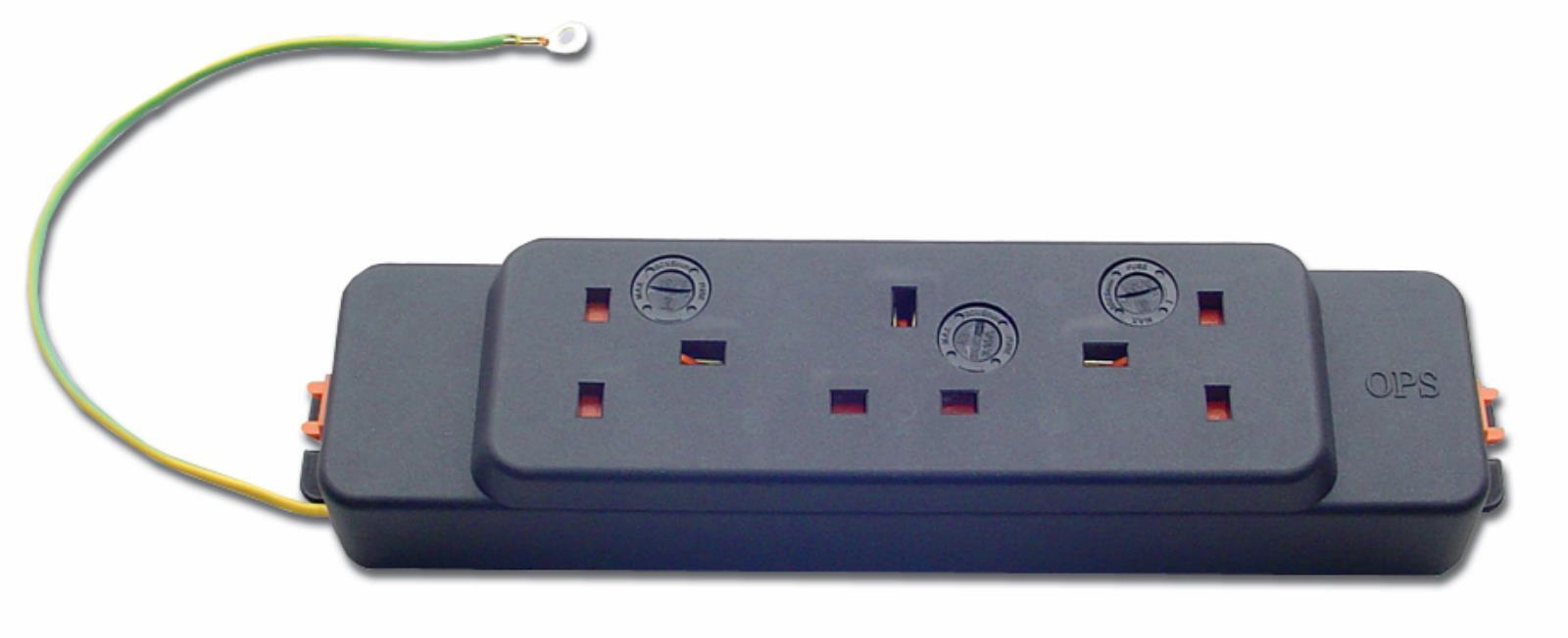 Elite Wieland 3 Gang Socket Box - Fused, Unswitched Black Sockets ...